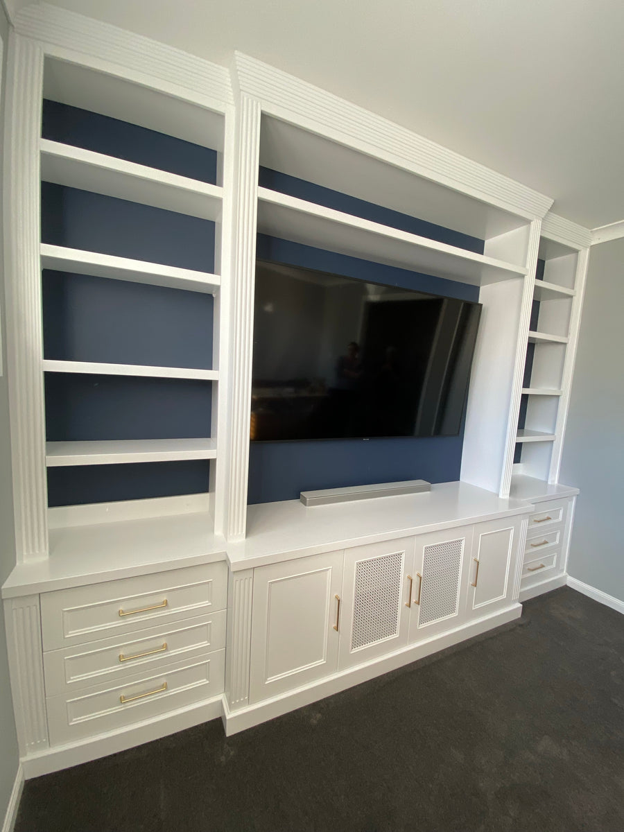 Custom built entertainment unit with extra detail – Echidna Creations